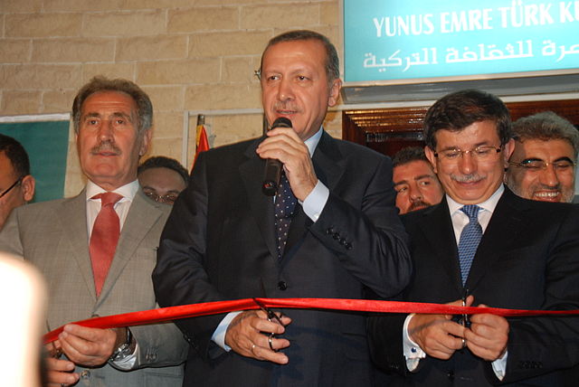 Erdoganova zahraniční politika manévruje mezi ideologií a nutností ...